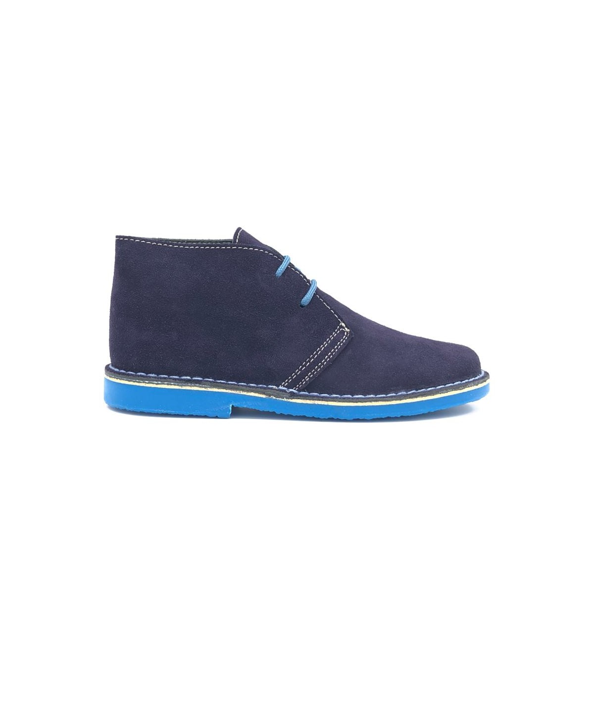 Bicolor navy and light blue desert boots for men. Amazing boots.