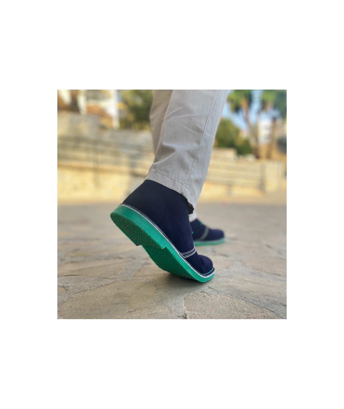 Bicolor navy blue and green desert boots for men. Surprising.